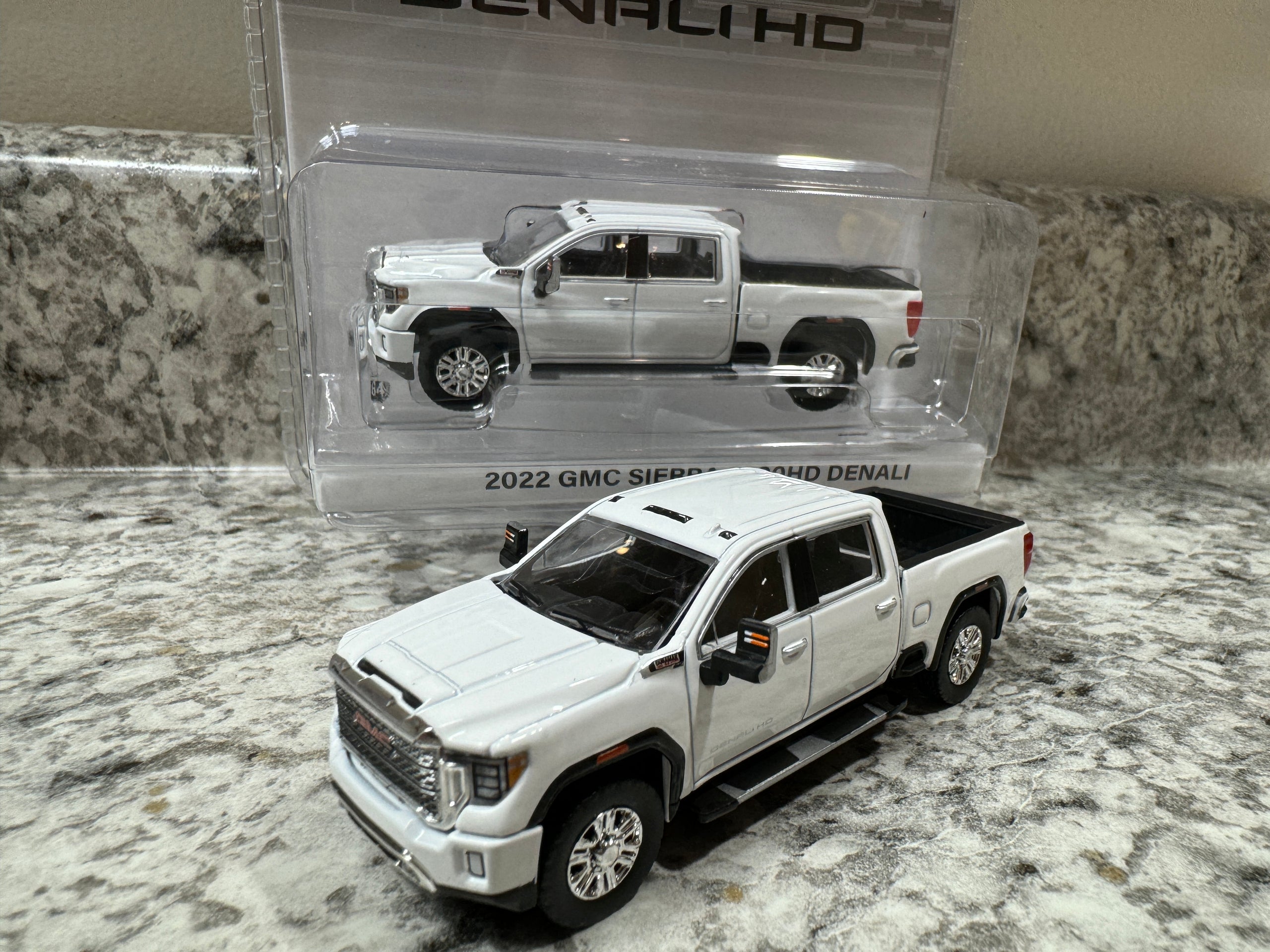 2022 GMC Sierra 2500HD Denali Summit White | Boone Forks Farm Toys